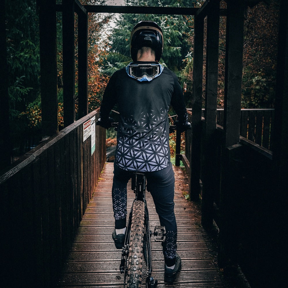 Mountain Bike Clothing | MTB Pants - Jerseys - Outerwear | DFYRS